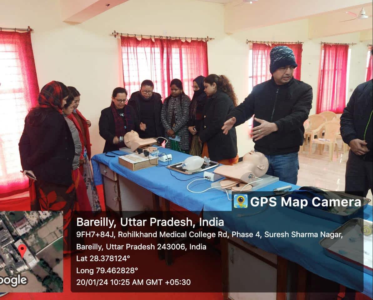Intubation class by Dr. Ankur Garg and Upasana Asooji @ Rohilkhand College of Nursing – Bareilly ...